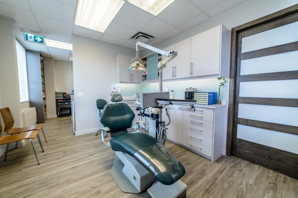 Toronto Denture Fees 2026 | Cohen Emergency Denture Clinic